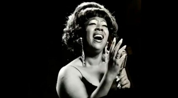 위대한 여성 술꾼들: 여신과 수녀, 마녀와 가수, 사업가와 밀수업자까지 - 슬로우뉴스.